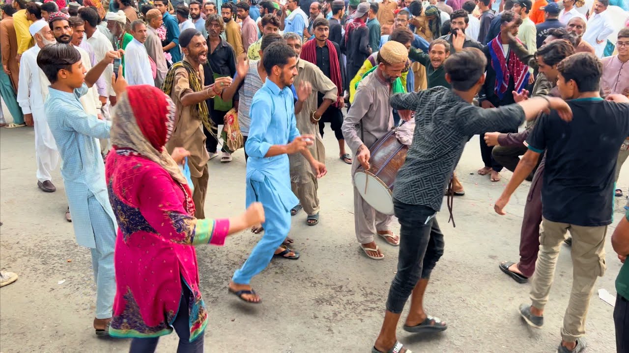 Traditional Dance Data Darbar Urs 2024 : Data Darbar Lahore 🇵🇰Pakistan ...