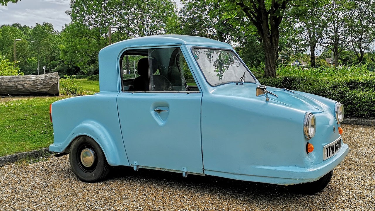 1971 AC Invacar Model 70: Britain’s Free Car With 3 Wheels and No Chill ...