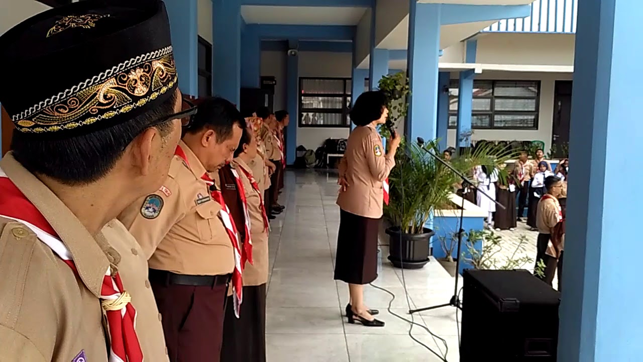 Amanat Kepala SMPN 160 Jakarta pada Penutupan MPLS 2018/2019 - YouTube