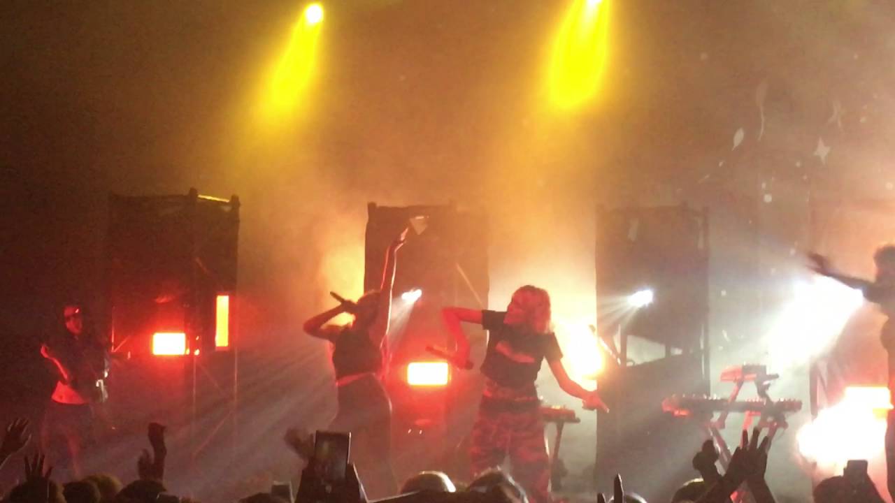 Grimes Butterfly Live Birmingham 24/06/2016 - YouTube