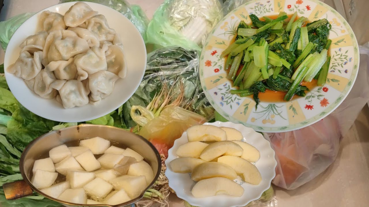 Masak sup,rebus dumpling & kulup an sayur caisim,setelah beresi sayuran ...