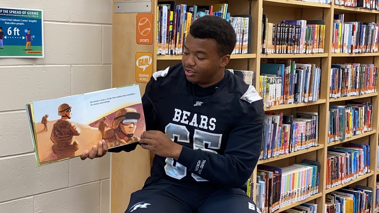 HOCO Bear #65 Reading Hero Dad - YouTube