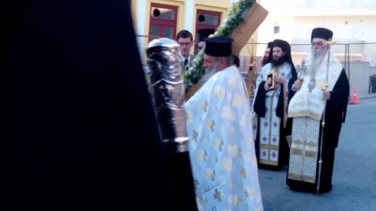 Η εξοδος της Θαυματουργου Εικονας της Παναγιας 2017 - YouTube