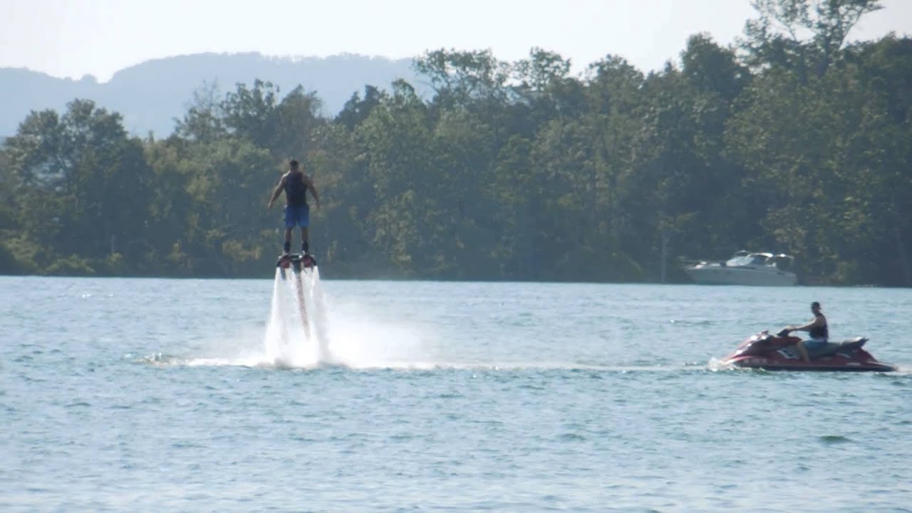 Table Rock Lake - Man on FLYBOARD - YouTube