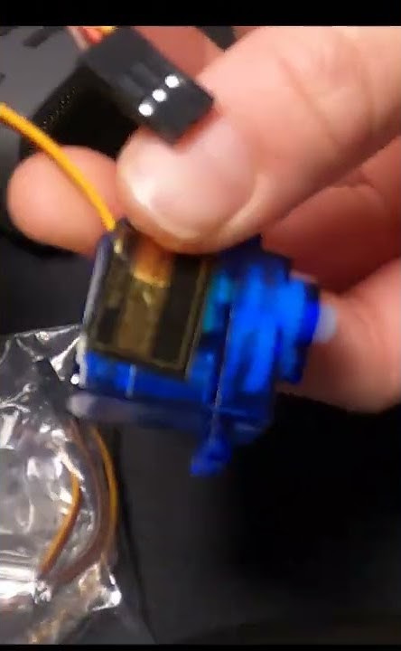 Unboxing servo for Arduino! #Arduino projects #shorts - YouTube