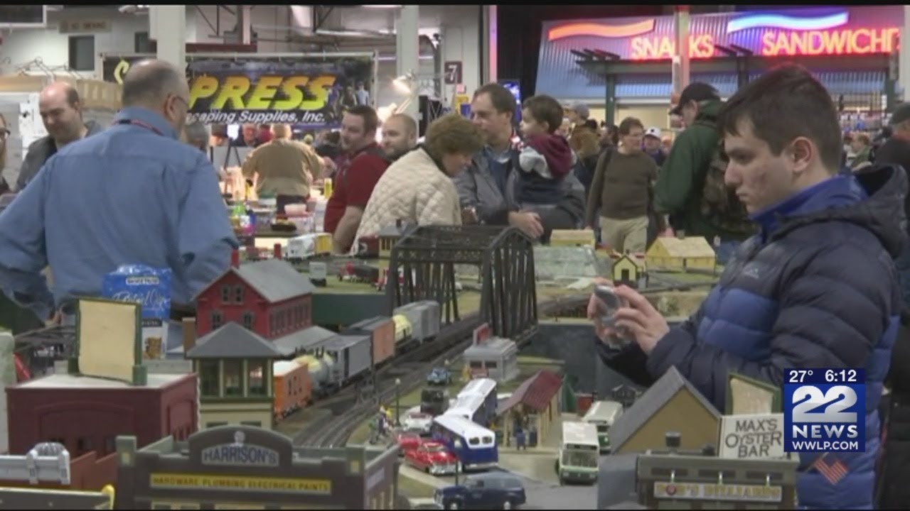 Amherst Railway Hobby Show draws thousands on opening day - YouTube