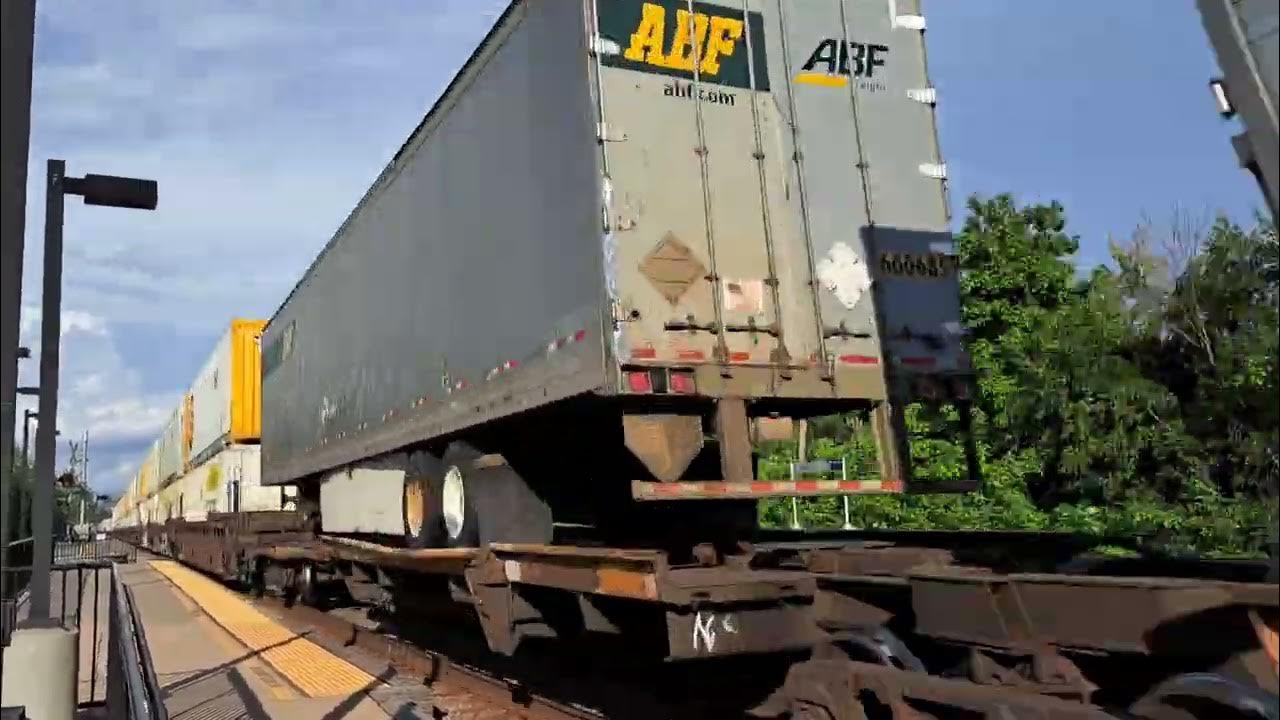 BNSF 5828! BNSF 7468 West Z-WSPLAC 6/25/24. - YouTube