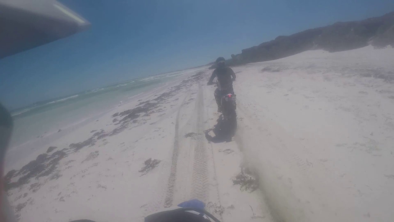 Beach drag race WR450F vs Husqvarna TE300i - YouTube