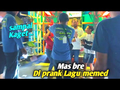 Niatnya pengen foto sama masbre, tapi malah kena prank Brewog pakai ...
