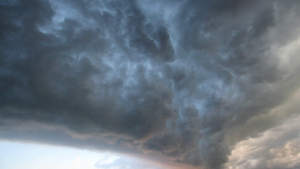 Óriási arcus peremfelhő Algyőnél! Giant Arcus clouds - YouTube
