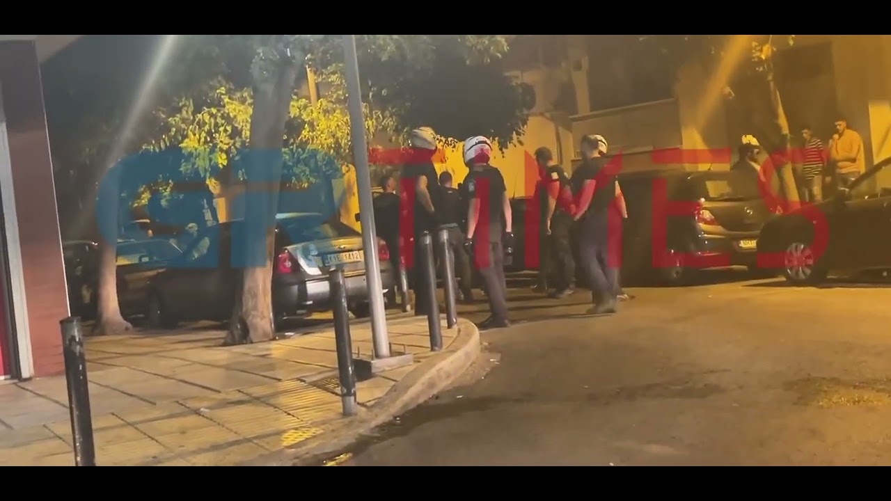Επεισόδιο στο κέντρο της Θεσσαλονίκης - YouTube