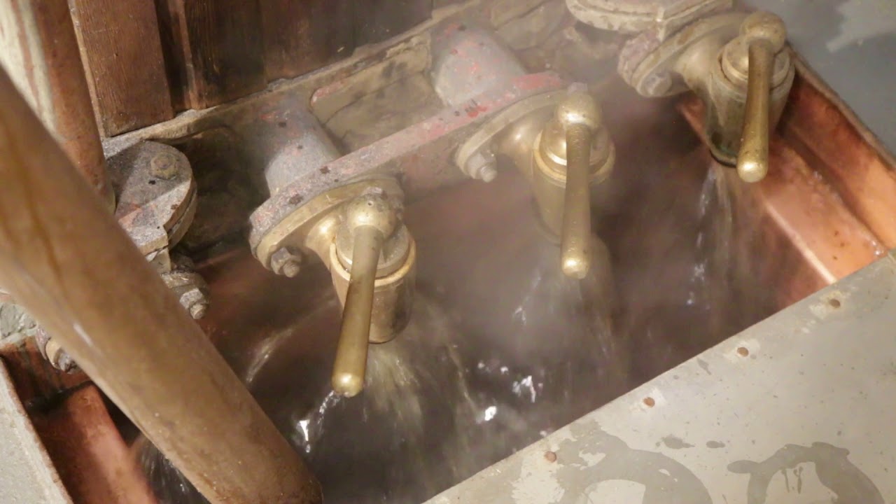 Hot wort running through the Brasserie Cantillon mash tun taps. - YouTube