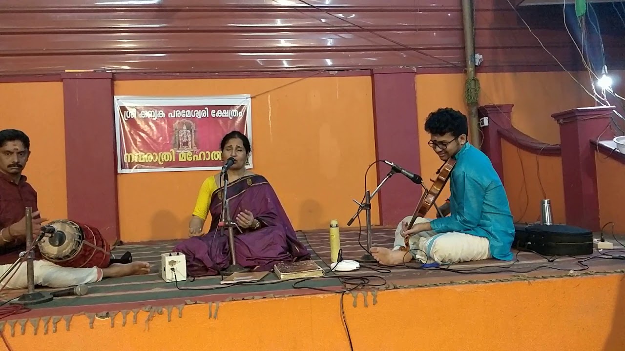 Bhagyada Lakshmi Baramma by Dr Sudha Ranjith - YouTube