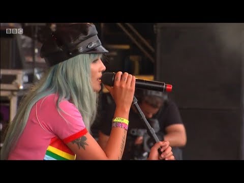 Halsey - Castle (Live at Glastonbury 2017)