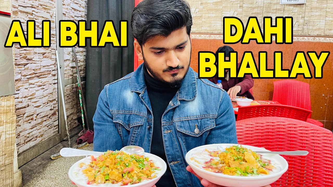 Ali Bhai Kay mashoor Dahi Bhallay aur Papri Chaat | Scheme 3, Rawalpindi | Rawalpindi Street ...