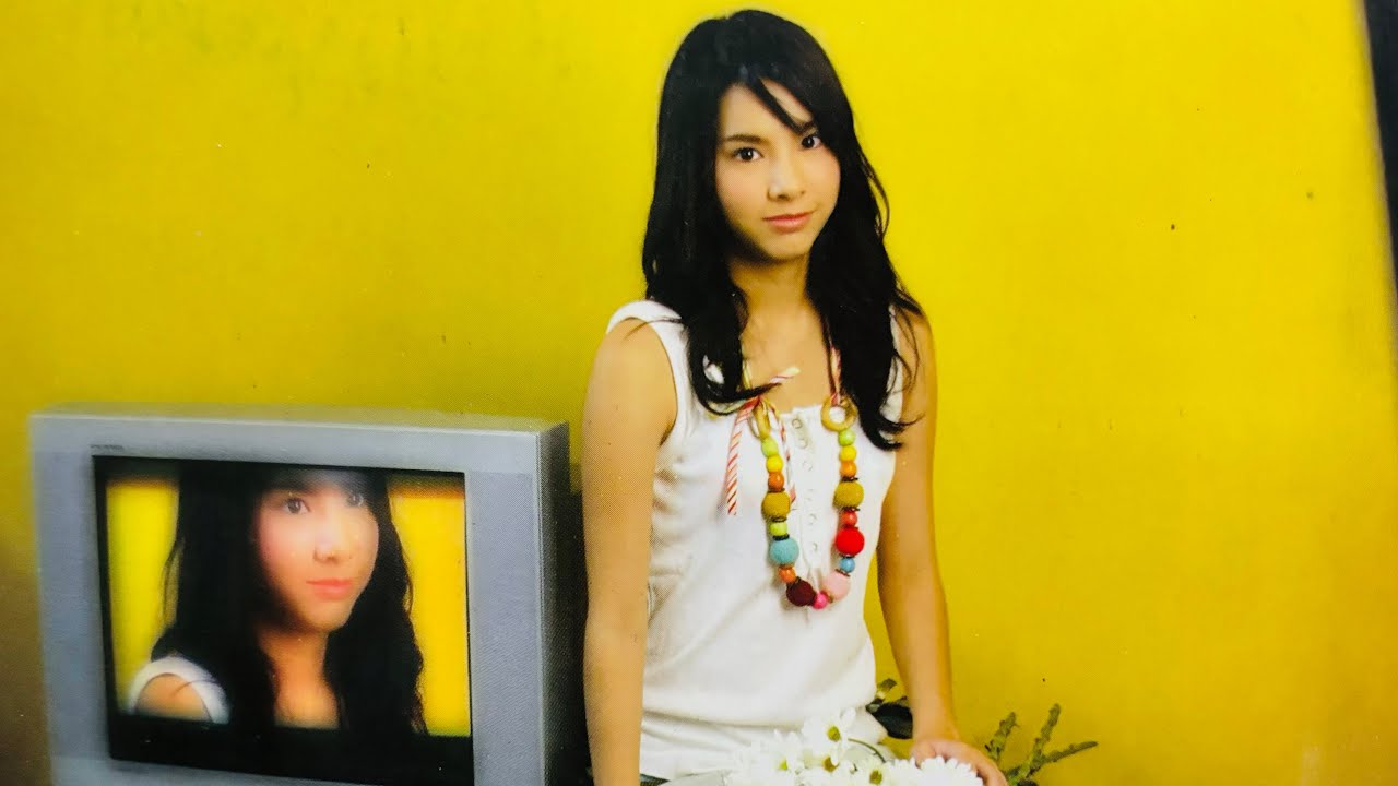 ใจลอย - เบเบ้ (Bebe’) | Buzz Music - YouTube