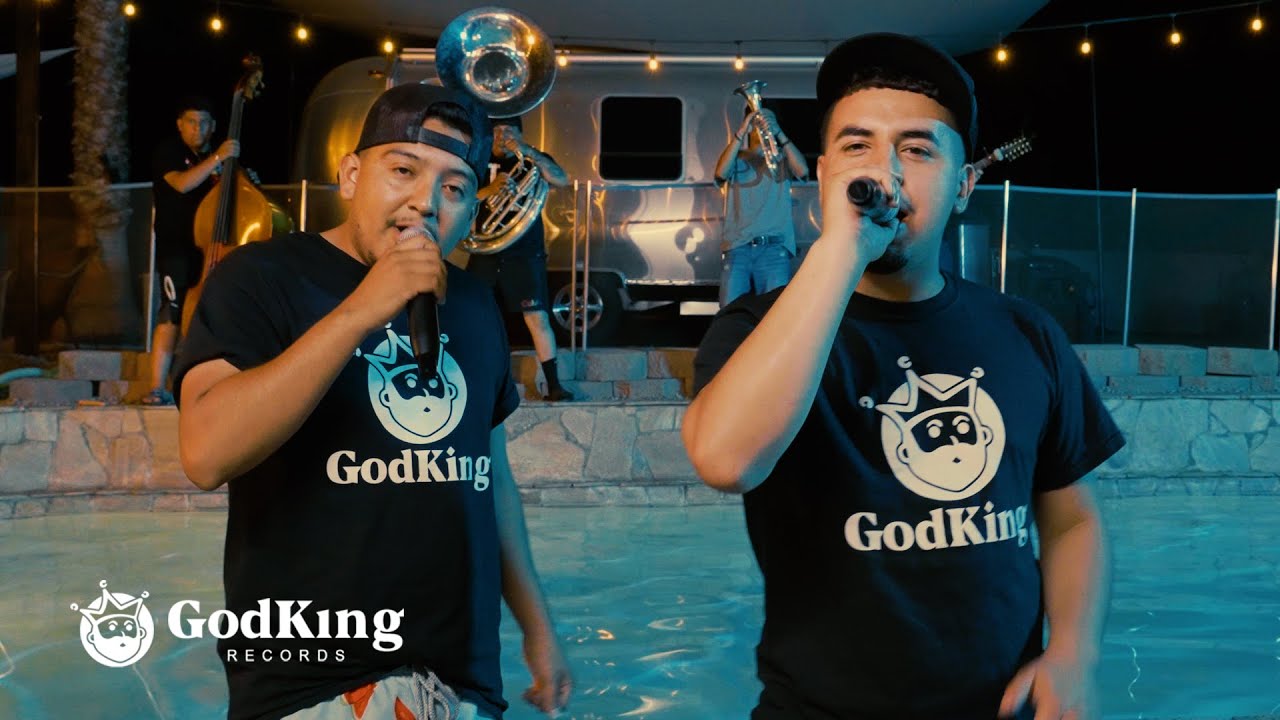 Con Ganas - Los De Porte Fino (En Vivo) - YouTube