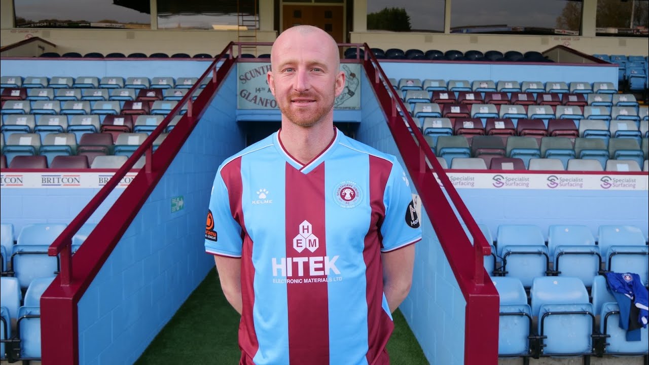 📹 VIDEO: Reaction from Mark Beck as he becomes Iron's latest recruit ...
