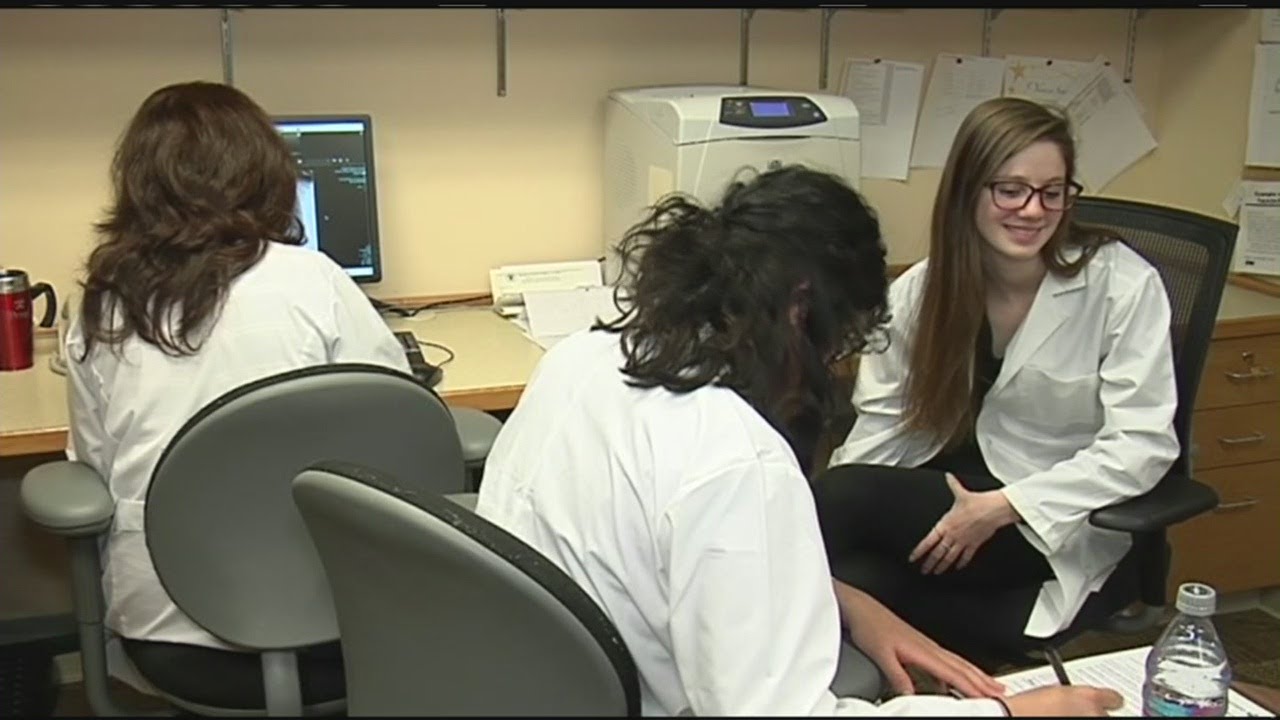 High school students shadowing Baystate Franklin doctors - YouTube