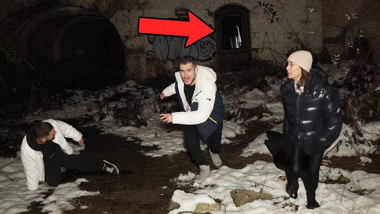 NOAPTEA IN FORTUL CHITILA - EXISTA FANTOMA DE PE TIK TOK? - YouTube