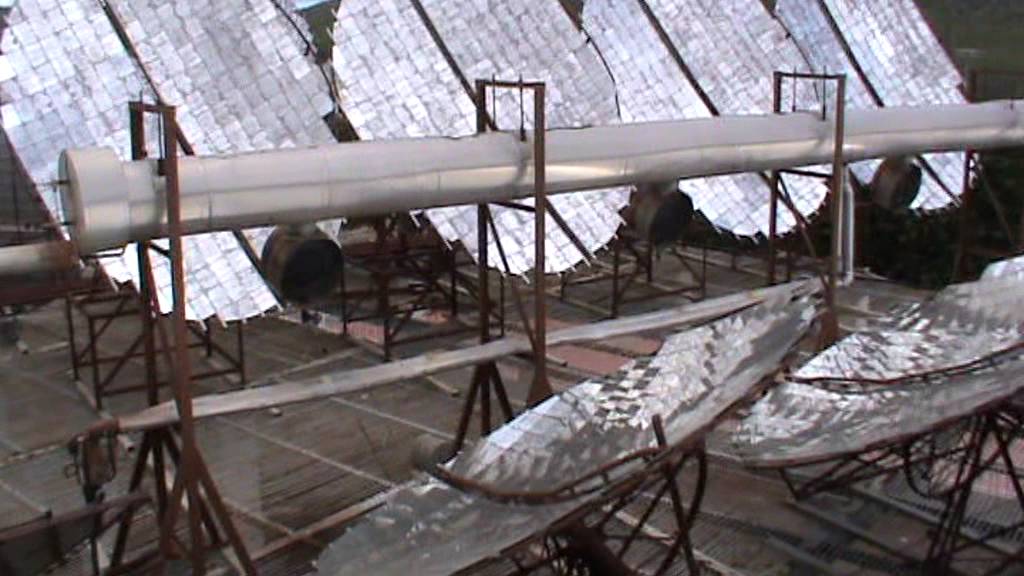 SOLAR COOKER (scheffler) - YouTube