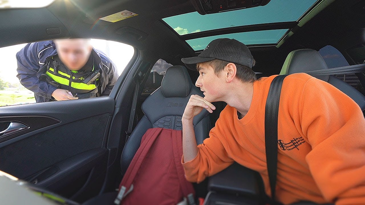 DE POLITIE GEEFT MIJ EEN BEKEURING! - YouTube