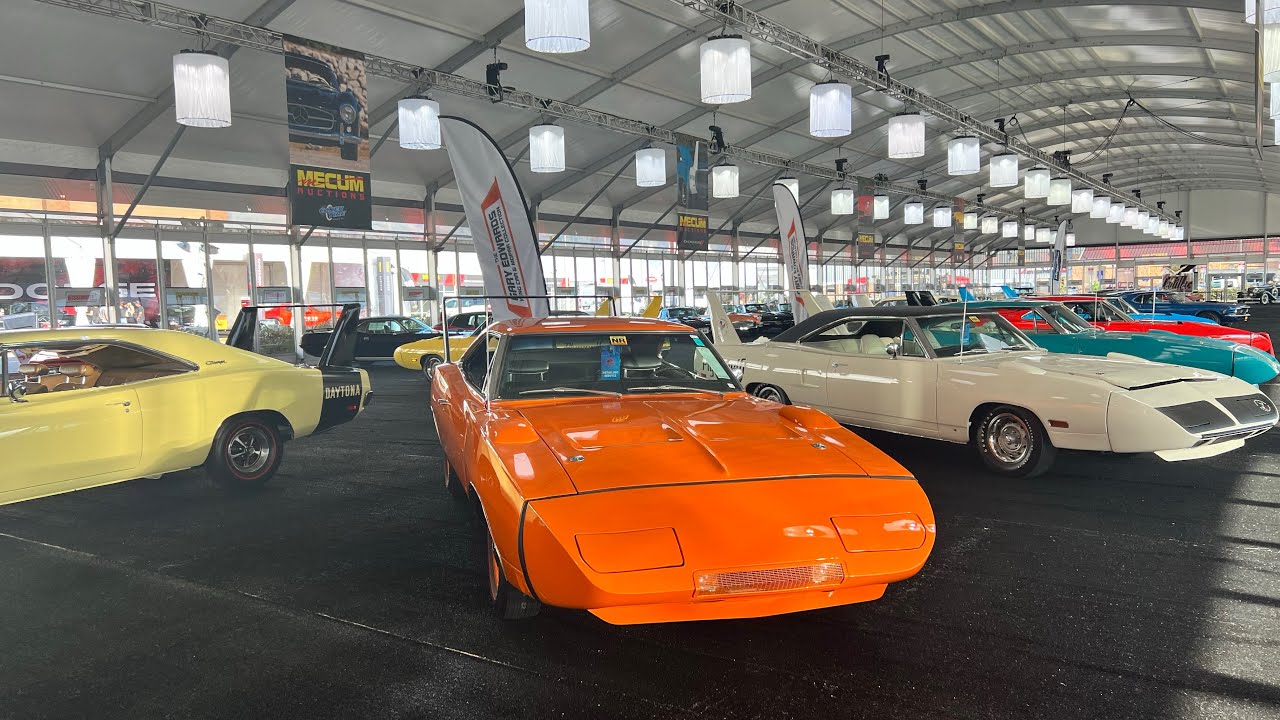 (1969 dodge Daytona)special order Omaha orange 440 4 speedCorner ...