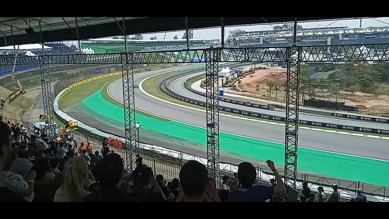 Formula 1 2022 - Interlagos - Setor R/ Grandstand R インテルラゴス・サーキット・ R 席で ...