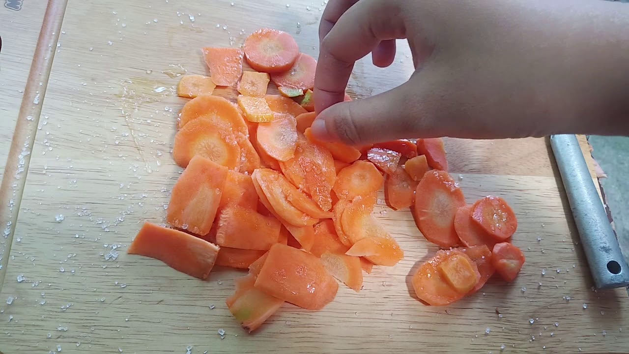 ASMR Carrots (SATISFYING CRUNCH EATING SOUNDS) No Talking CARROT ASMR ...