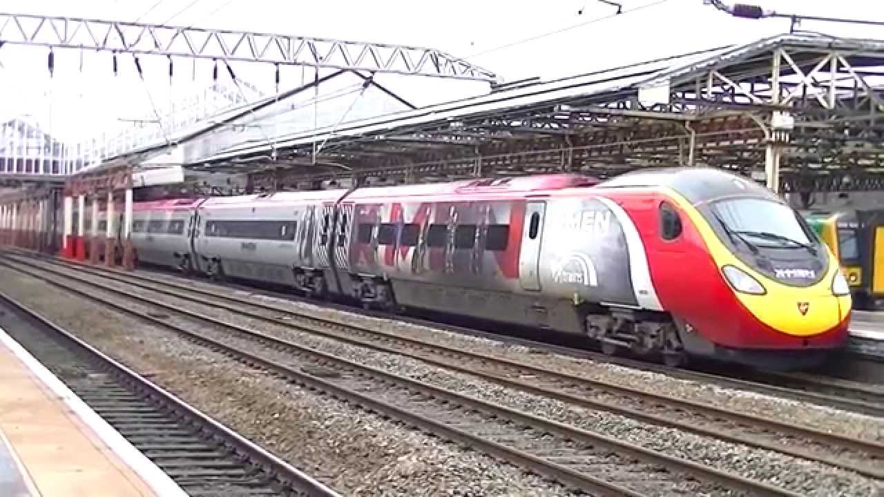 Virgin Trains class 390 'X-Men Days of Future Past livery' departing ...