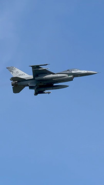 花蓮基地 F-16V block20 03跑道起飛 6683 runway 03 takeoff #airforce #aviation #fighter #七星潭 - YouTube