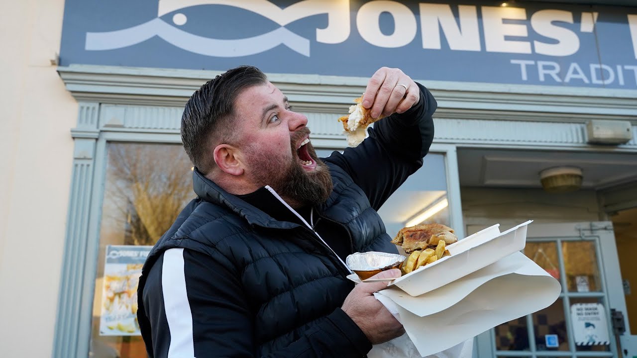 WE REVIEW JONES FISH BAR IN NEWPORT | FOOD REVIEW CLUB - YouTube
