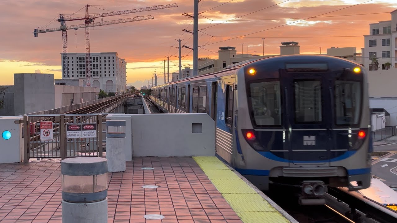 Riding Miami-Dade Transit Metrorail Green Line, Dadeland South to ...