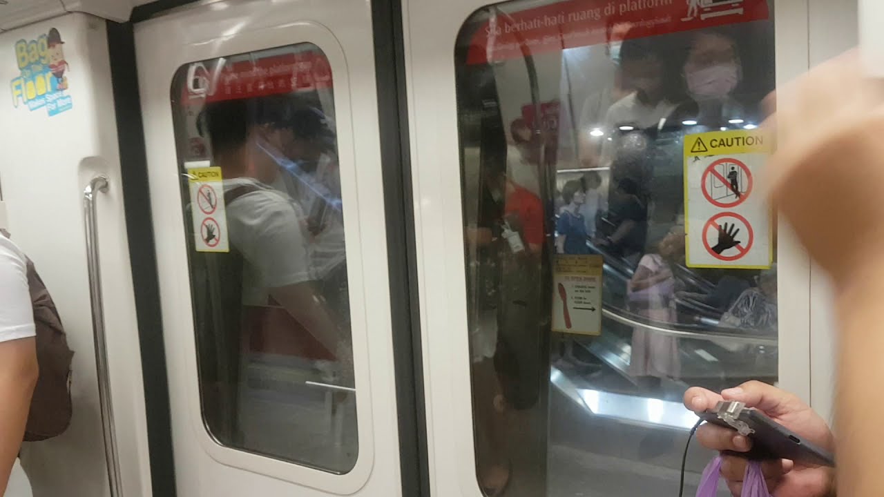 SMRT C151A [531/532]: Orchard - Dhoby Ghaut (Southbound) - YouTube