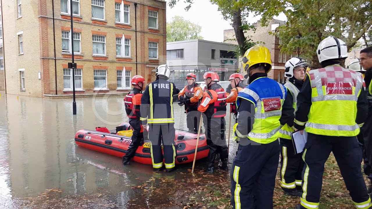Flooding hackney - YouTube