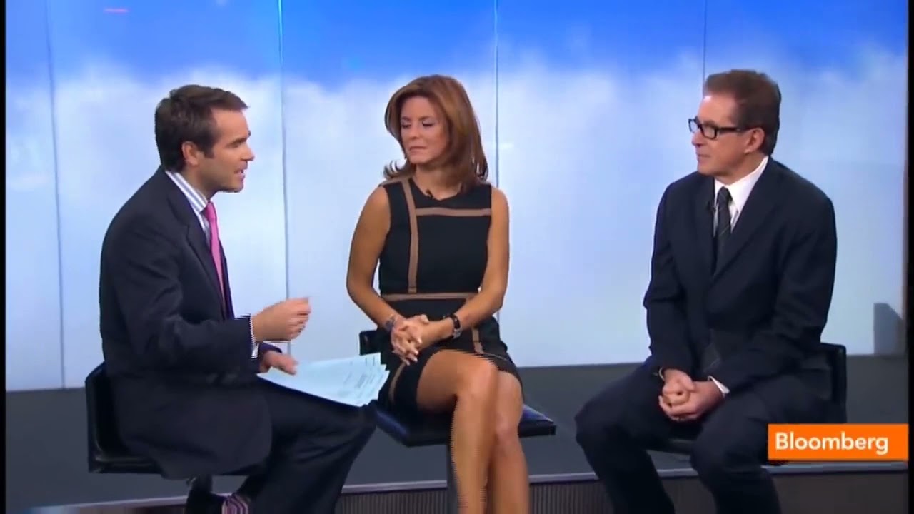 Stephanie Ruhle Basic Instinct Leg Cross - YouTube