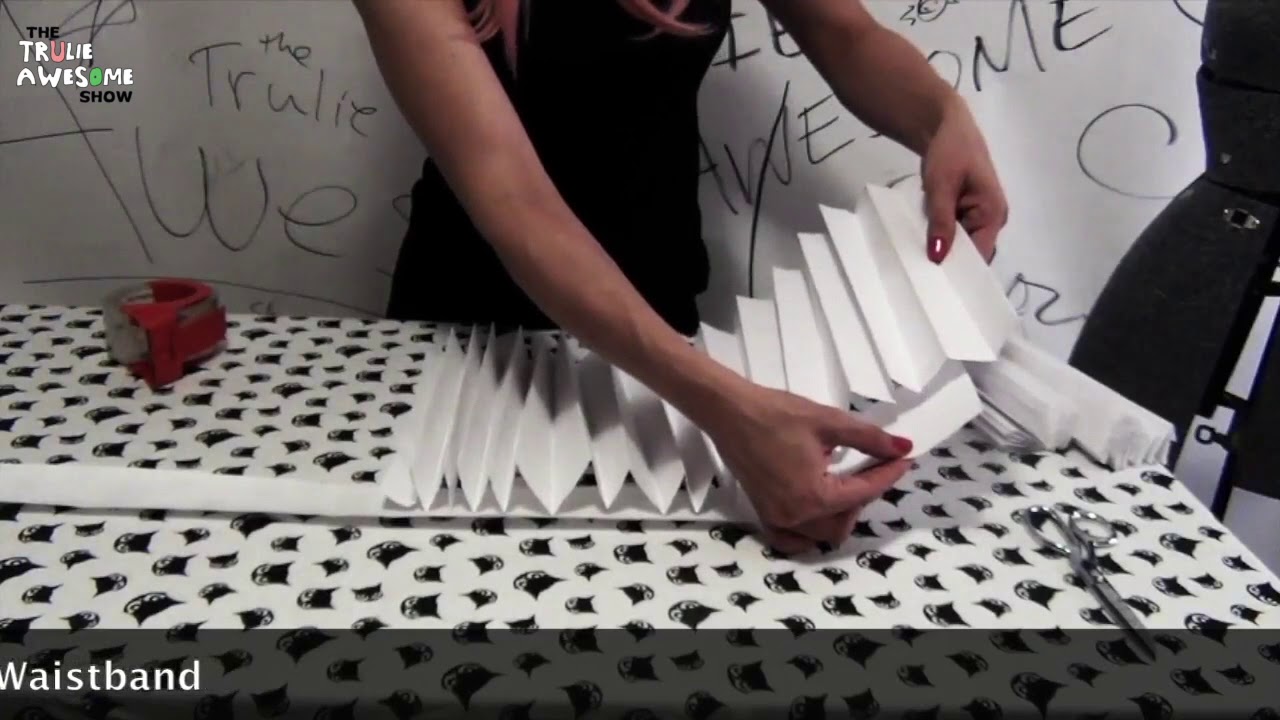 Quick and Easy Accordion-Fold Paper Skirt - YouTube