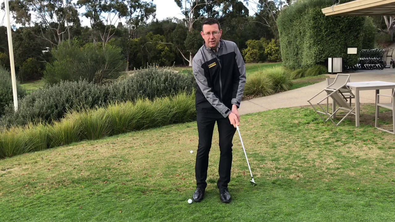 Golf Chip Shot Concepts with Simon Angliss - YouTube