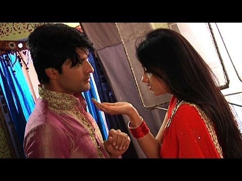 Suraj Plans To Give Sandhya A Surprise