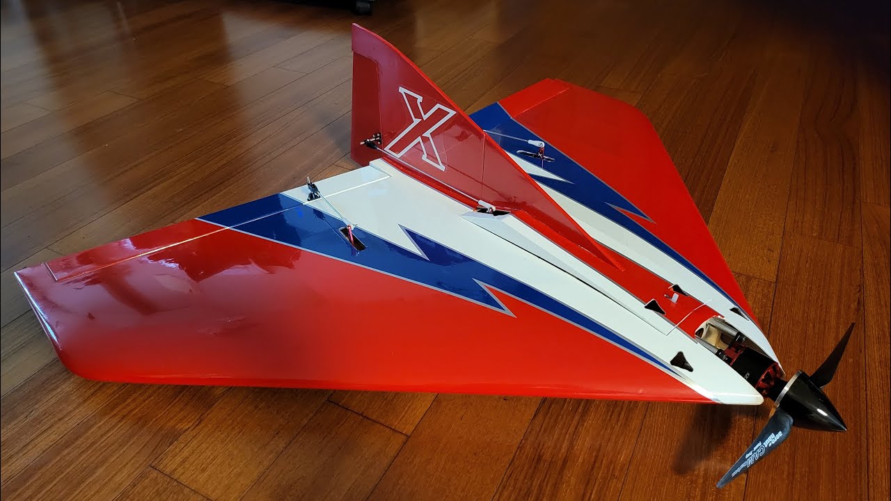 Extreme Flight's Speed Freak Outlaw - Maiden Flight - YouTube