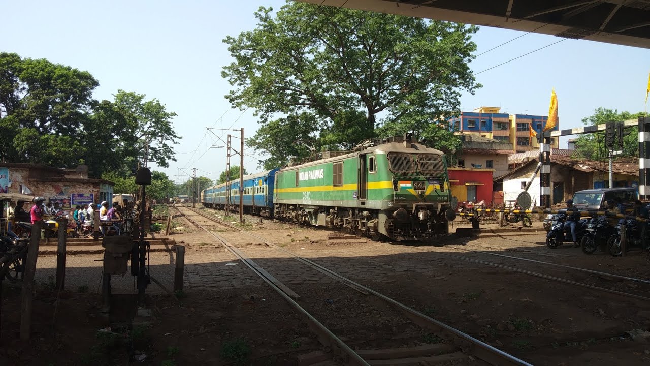 barbil Puri express departing barbil rly station - YouTube