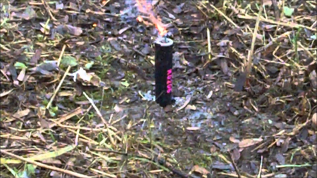 ''Test Crni Djavo Petarda'' 2016 Godina ! (Black Devil firecracker ...