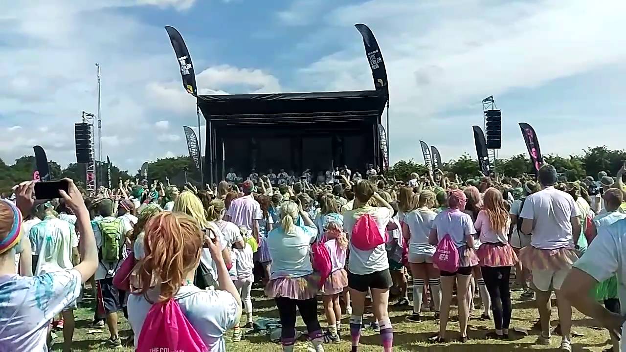 Color Run KBH 2016 color throw in Slo-mo High quality - YouTube