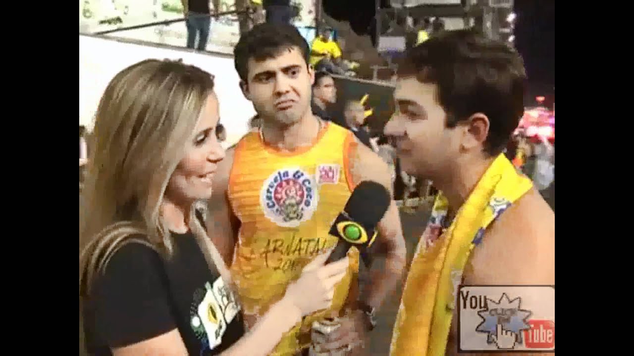 The reporter naughty / A reporter safada / El reportero travieso - You ...