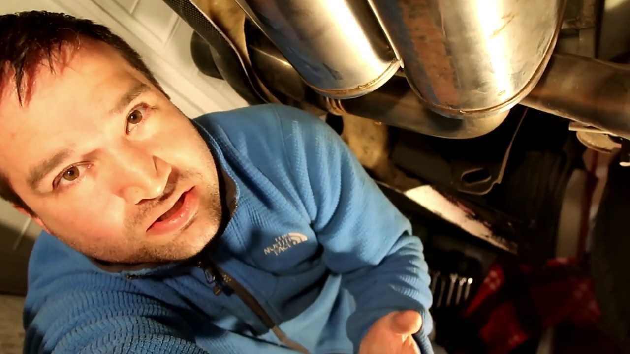 Soul Function 370Z Rear Lower M Brace Install - YouTube