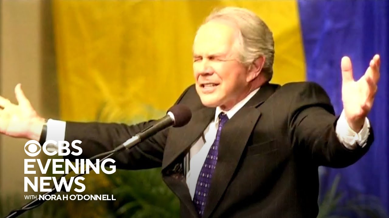Pat Robertson, religious leader and TV broadcaster, dies - YouTube