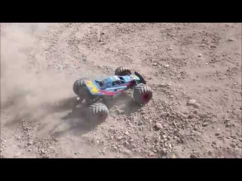 RC cars in slow motion - YouTube