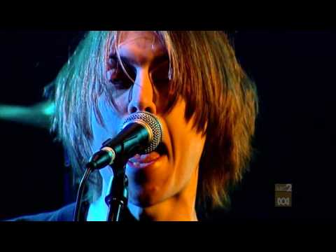 The Vines - Get Out (JTV Live) - YouTube