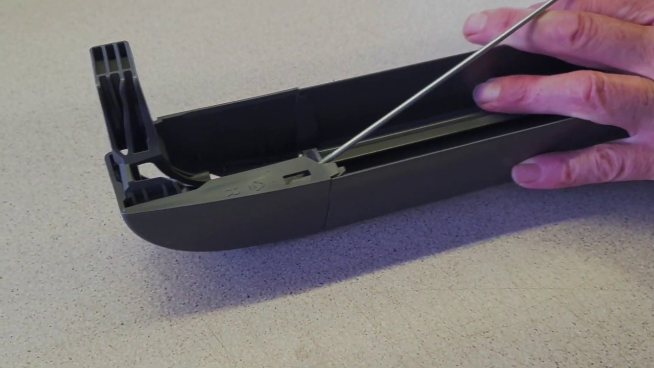 VELUX Rollladen Schiene Endkappe F383 demontieren, entfernen ...