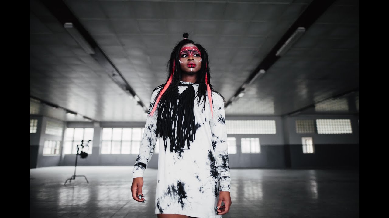 Esther Lubadika - Turn Me On / prod. by The Glowsticks (Official Music ...